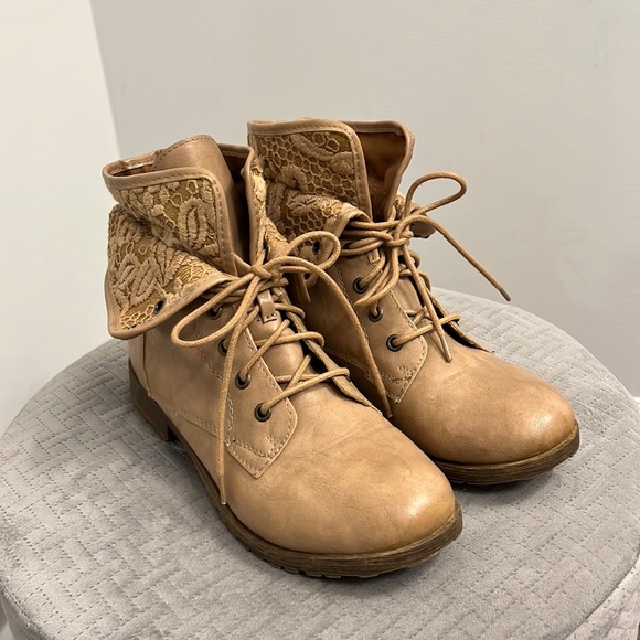 Rock & Candy | Shoes | Rock Candy By Zigi Tan Double Laced Ankle ...